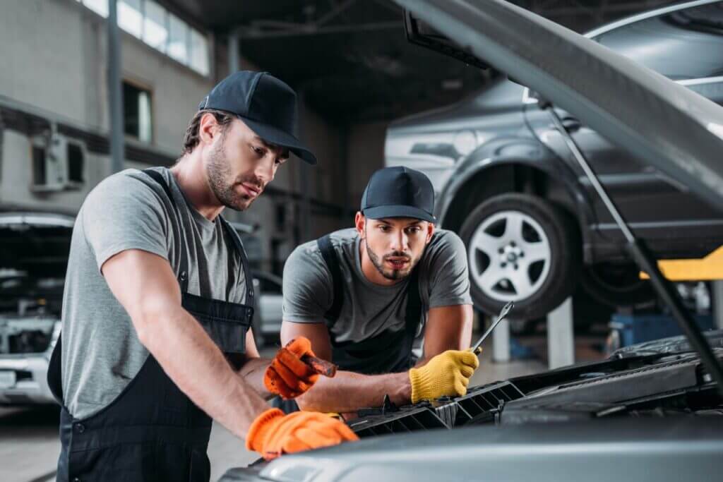Auto Leader – Constatari si Reparatii Daune Auto